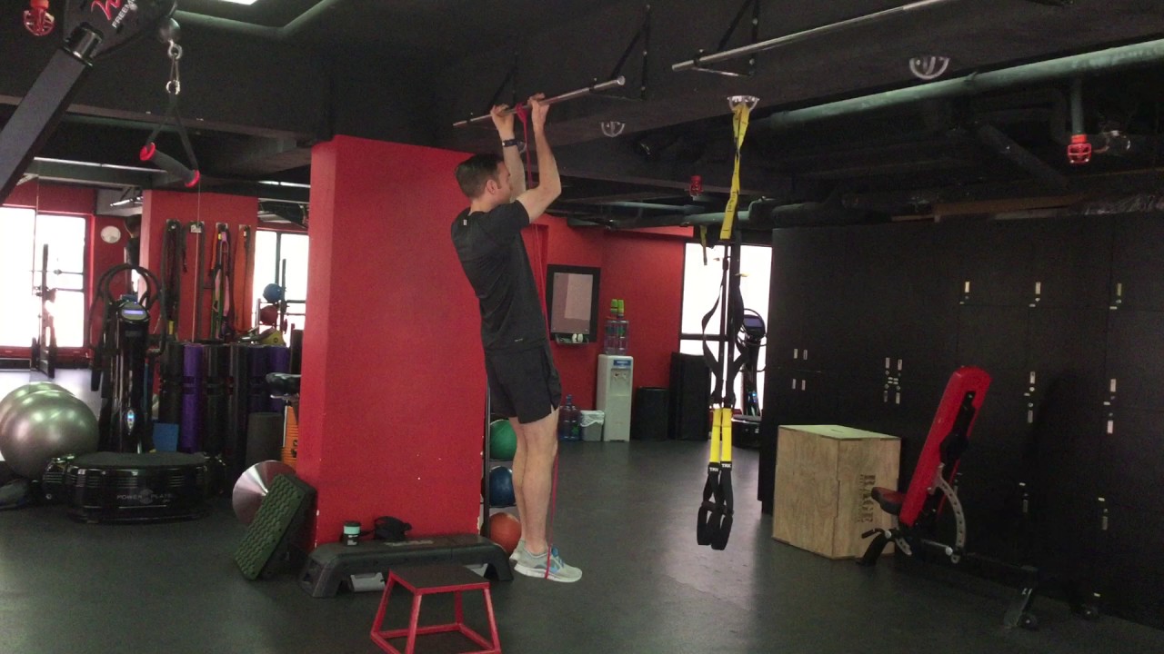 Band Assisted Eccentric Chin Ups - YouTube