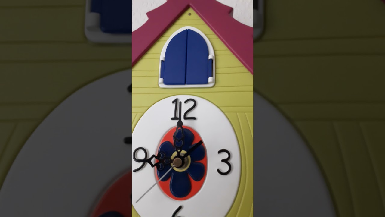 Hee Haw Coo Clock - YouTube