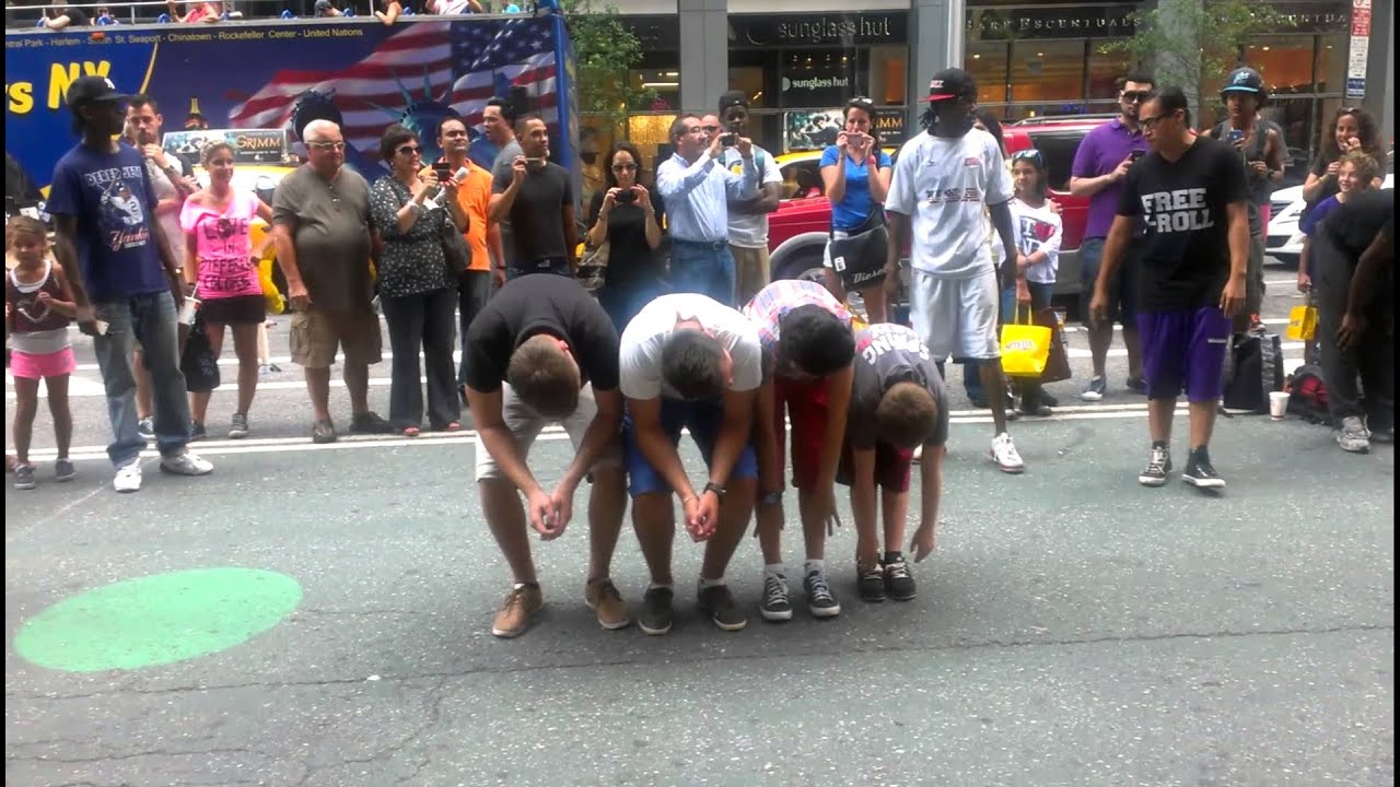 Awesome aerial stunt in Times Square, New York - YouTube