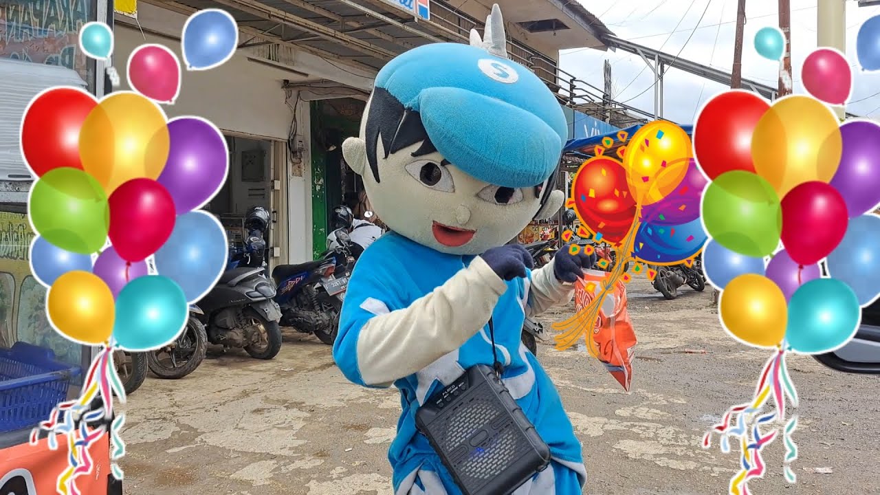 BADUT BIRU JOGET LAGU BALONKU ADA LIMA - LUCU SEKALI - YouTube