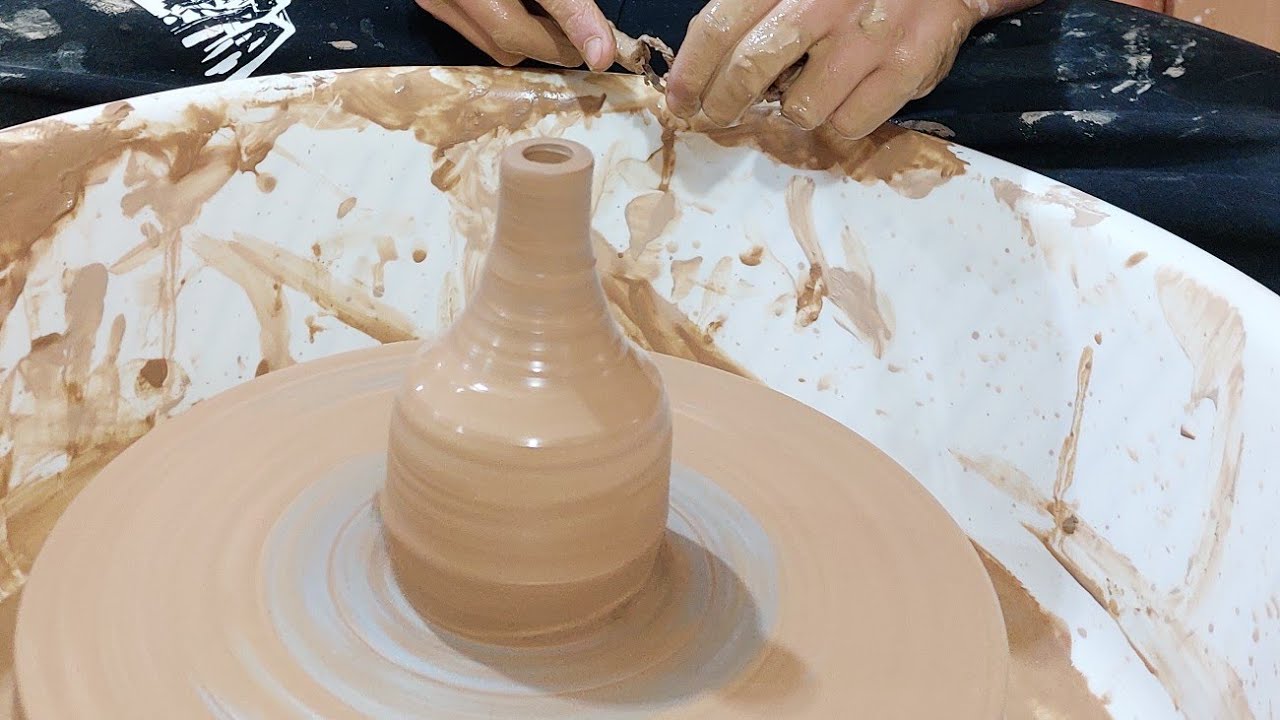 "From Clay to Creation: Watch This 11-Year-Old Make a Gorgeous Pottery ...