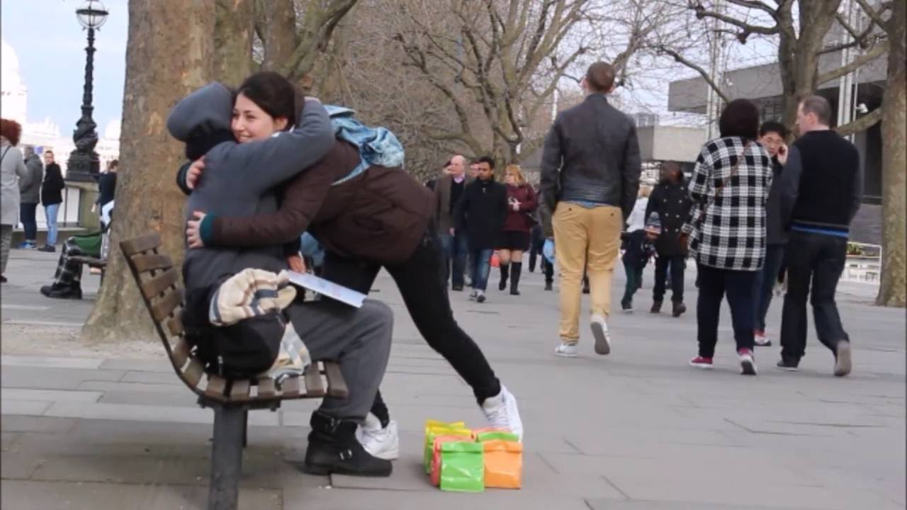 A homeless woman gets a chance to "GIVE" Amazing Reactions! - YouTube