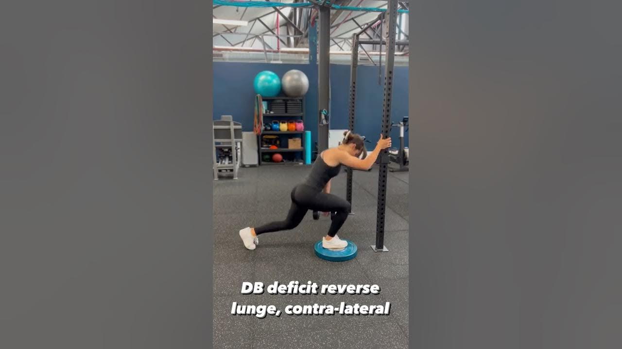 DB deficit reverse lunge, contralateral - YouTube