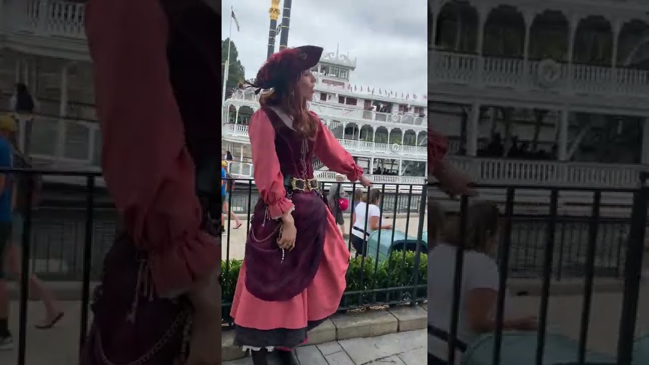 Meeting Captain Redd 👩🏻‍🦰🏴‍☠️ ️ #disneyland - YouTube