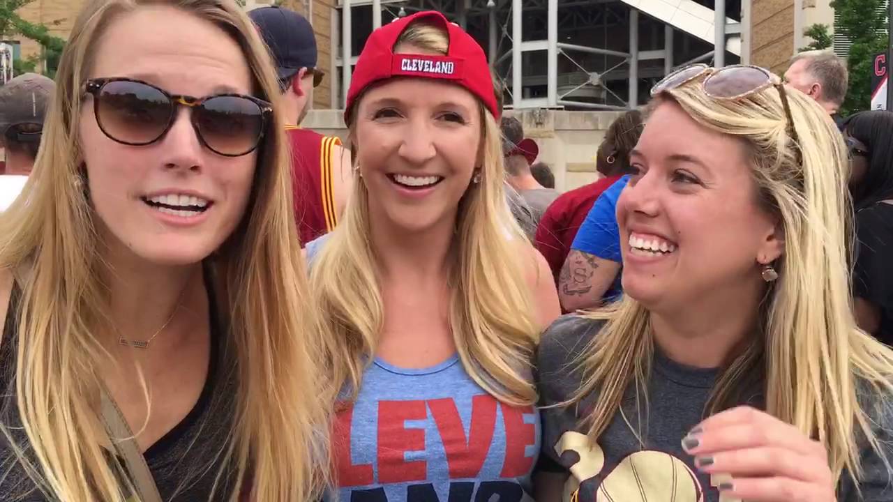 Cleveland fans at Cavaliers' championship parade - YouTube