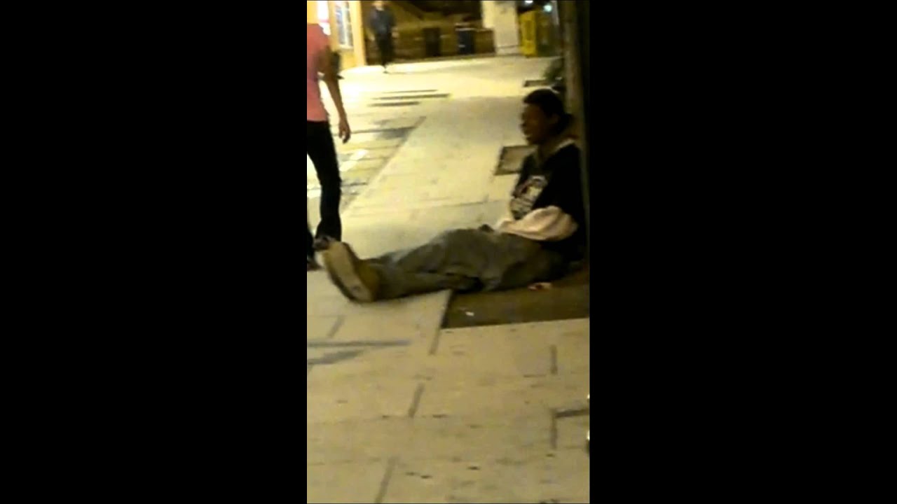 Exclusive bum fight - YouTube