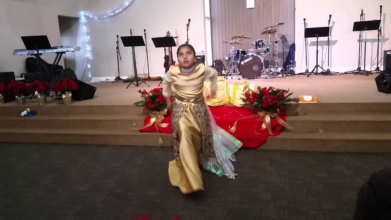 Christine d' clario EL NOS AMA (DANZA LA PROMESA DE DIOS) - YouTube