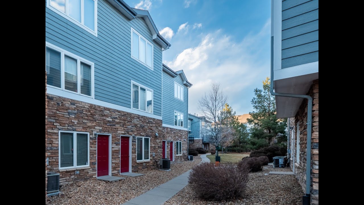 Lynn Hodges presents 2769 W Riverwalk Circle Unit M Littleton, CO ...