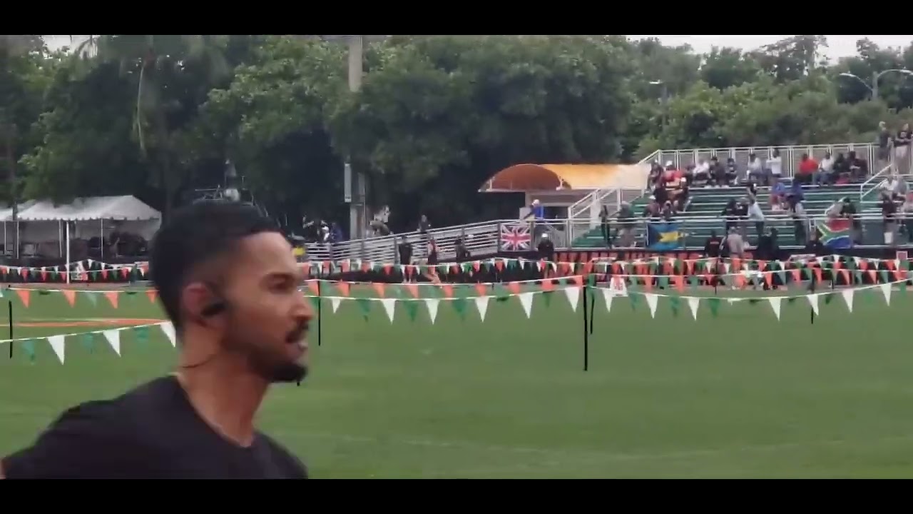 Kenold Jean Long Distance Runner at Hurricane Invitational - YouTube