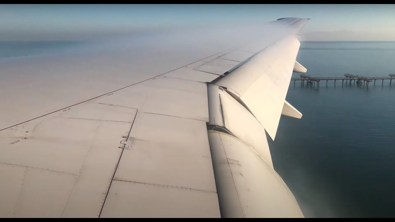 United Airlines B777-200 Landing at San Fransisco SFO, from Hong Kong ...