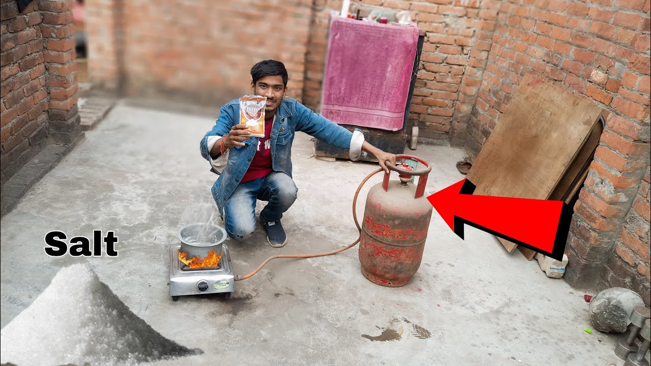 Make Salt From Sea Water |खारे पानी से नमक कैसे बनता || Science ...