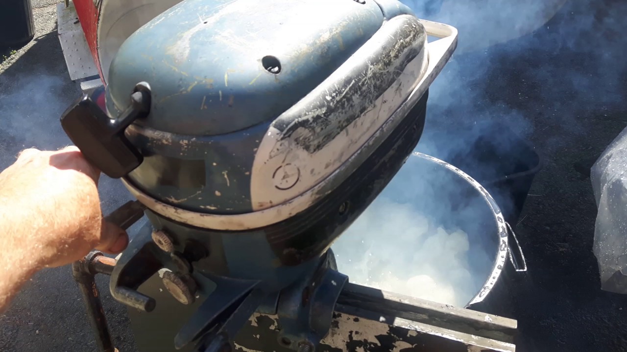 3 HP Lightwin Evinrude Model 3022 1957 - YouTube