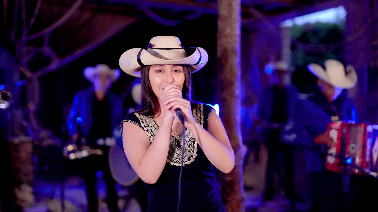 4K Viry Sandoval El arroyito en vivo - YouTube