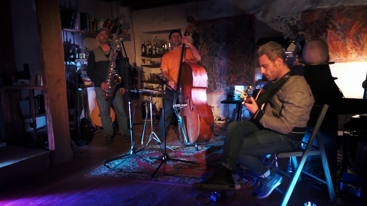 Palayer trio - YouTube