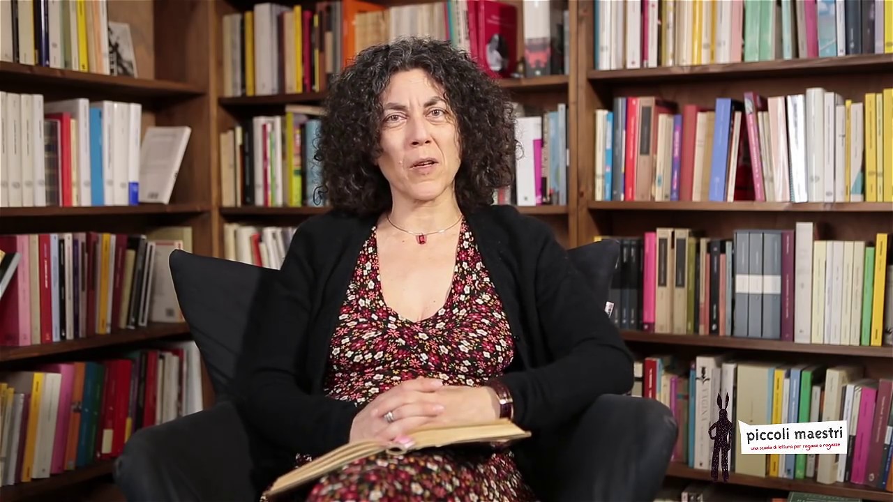 Maria Grazia Calandrone racconta "Il giovane Holden" di Salinger - YouTube