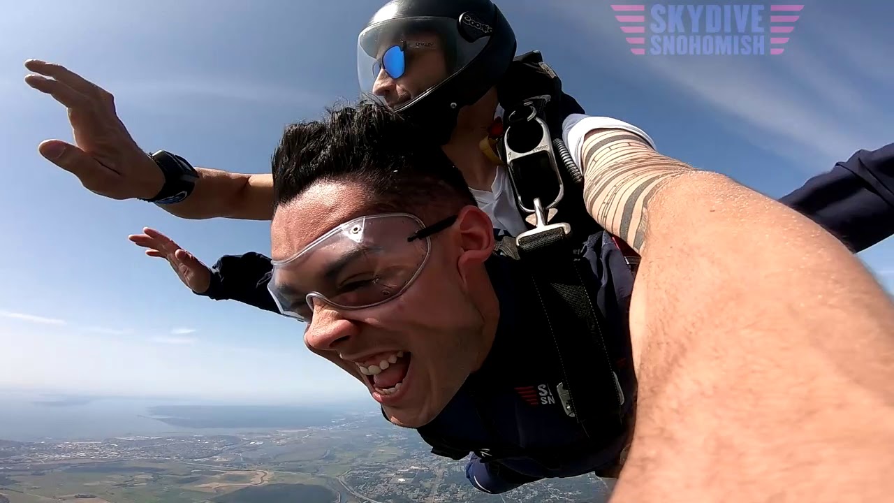 Anthony Negron's Tandem skydive! - YouTube