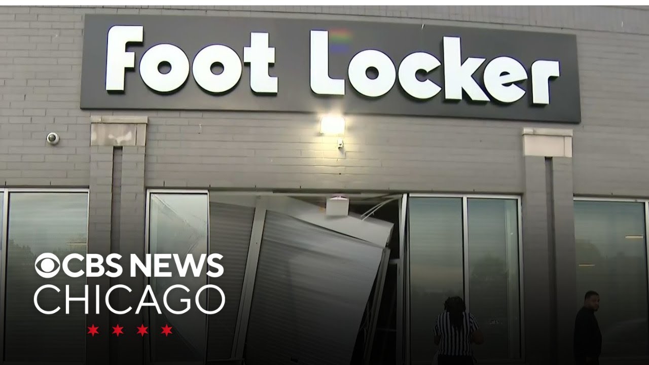 Two Chicago Foot Locker stores targeted by thieves within days - YouTube