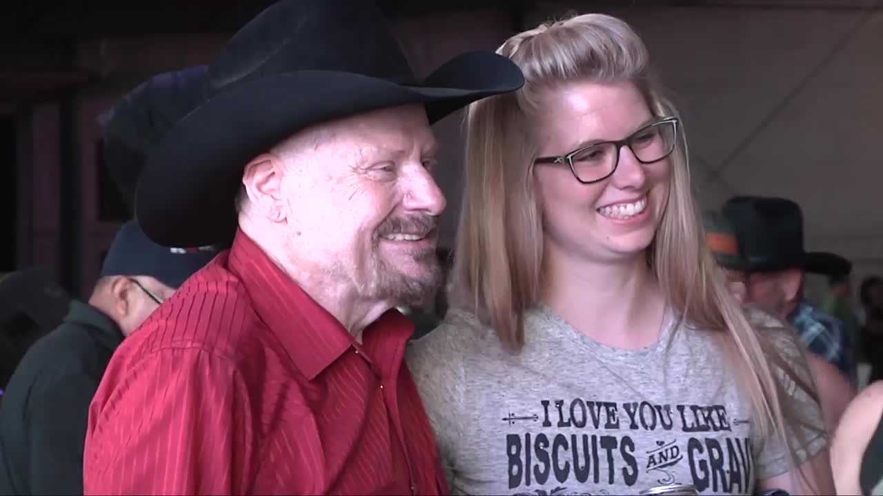 Montana Ag Network: Country singer inspires ranchers - YouTube