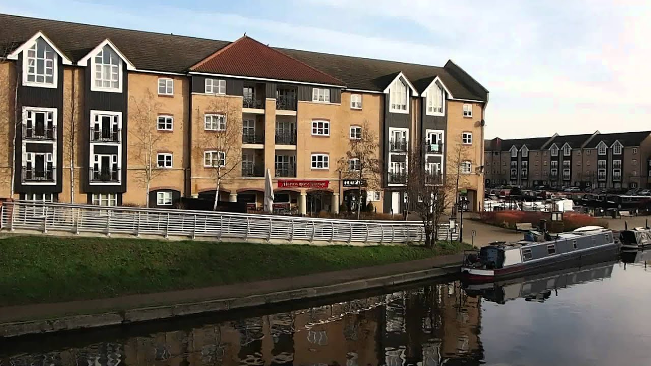 Olympus 12-50 power zoom lens - YouTube