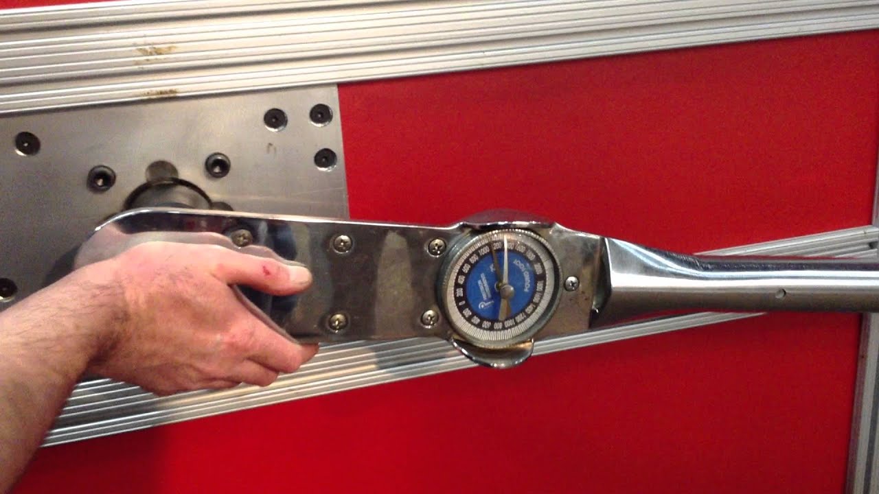 Matco Tools MT2769 1/2 inch impact with over 1300 Foot Pounds ot torque ...