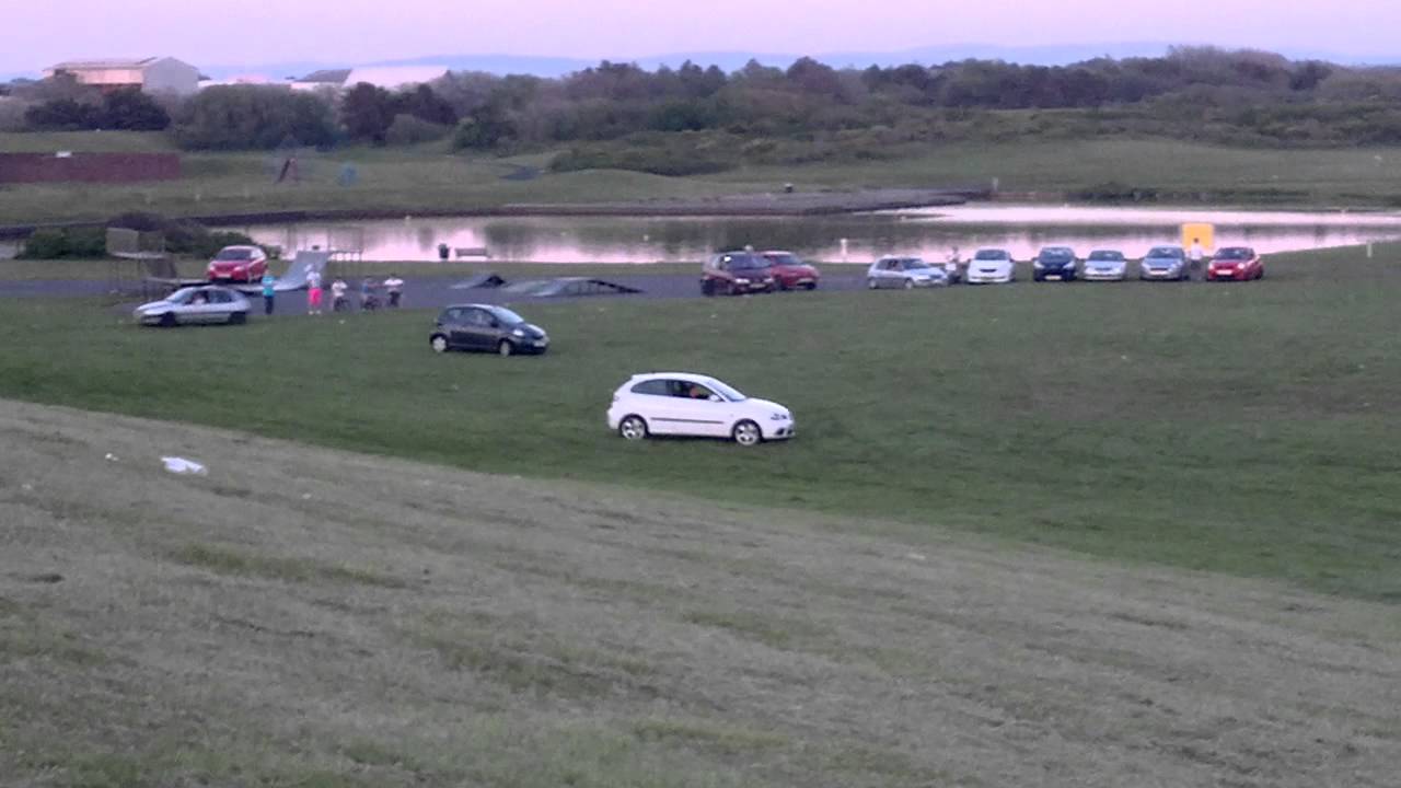 Cruise irvine part 1 with saxo man and 4x4s - YouTube