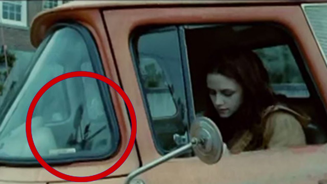 10 MOVIE MISTAKES That Slipped Through Editing - YouTube