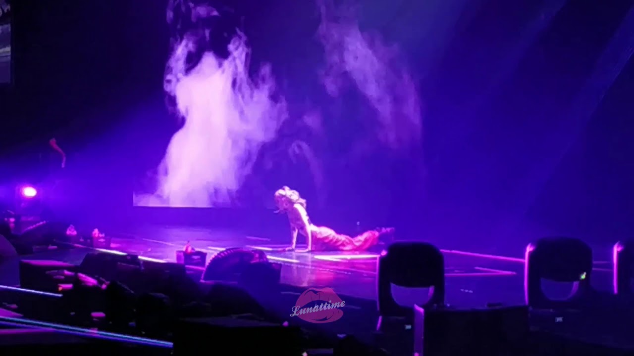 [190528] Lisa solo @ BLACKPINK 2019 WORLD TOUR [IN YOUR AREA] in ...