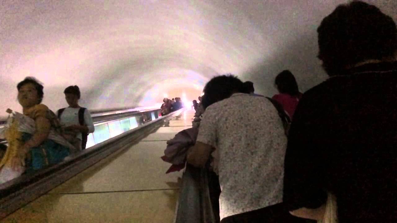 North Korea Pyongyang Metro Escalator Ride (2min continuous) - YouTube