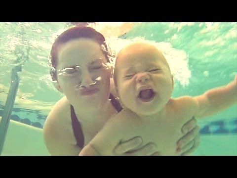 CUTE BABY SWIMS UNDERWATER! (4.21.14 - Day 451)