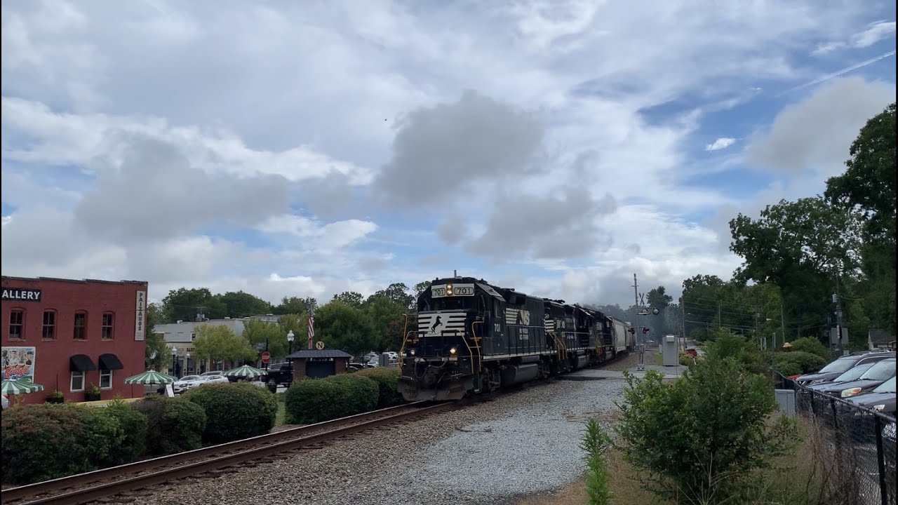 NS 701 Leads P72 (NB) Thru Norcross, GA 8/19/2022 - YouTube