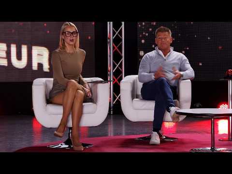 German presenters showing their nylon legs 154