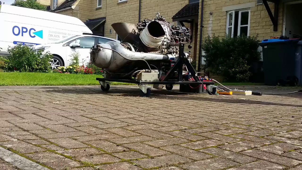 Quick run of the GTD-350 engine - YouTube