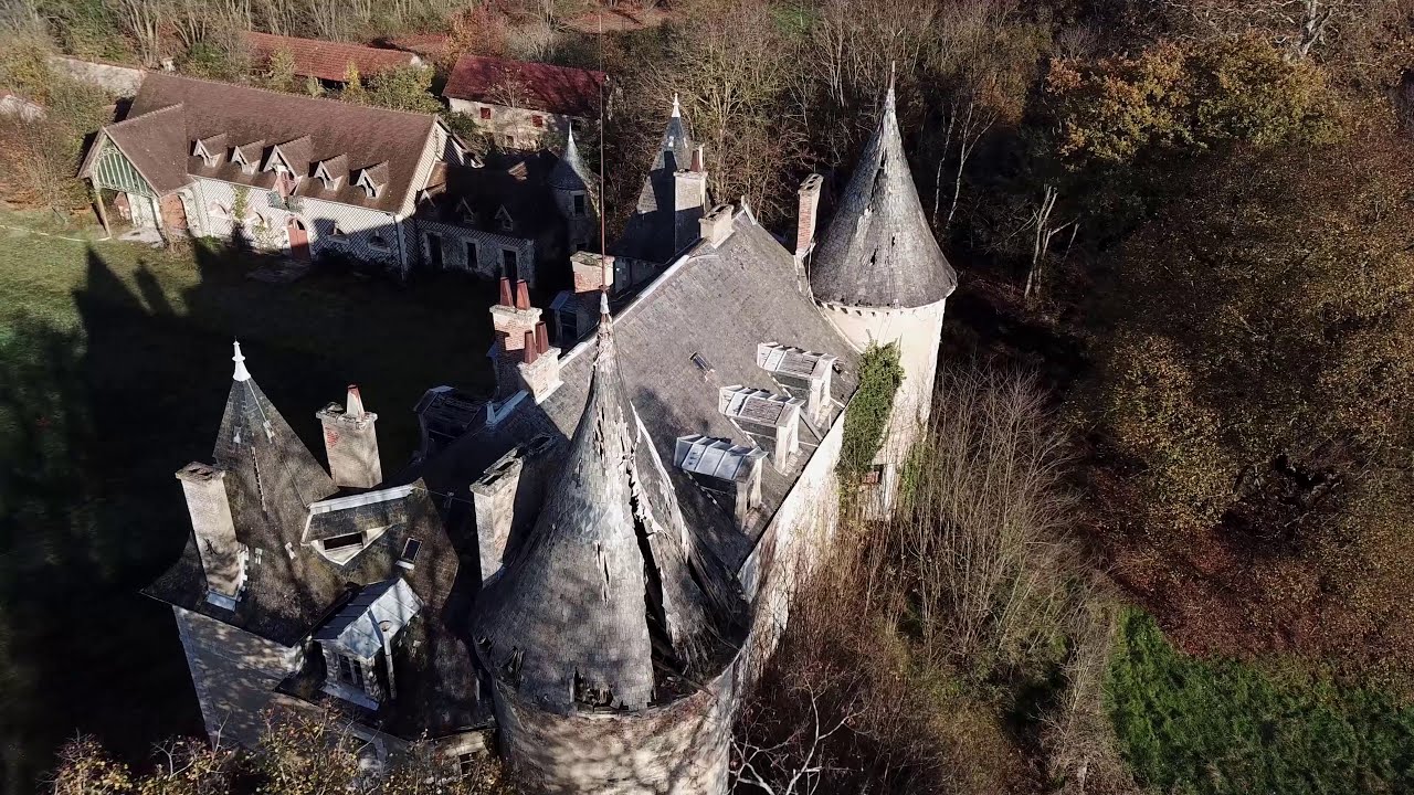 Château de La Bergerie - Dompierre - Allier - YouTube