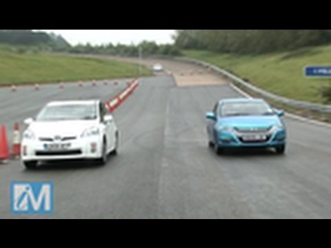 Toyota Prius vs Honda Insight - Drag race - YouTube