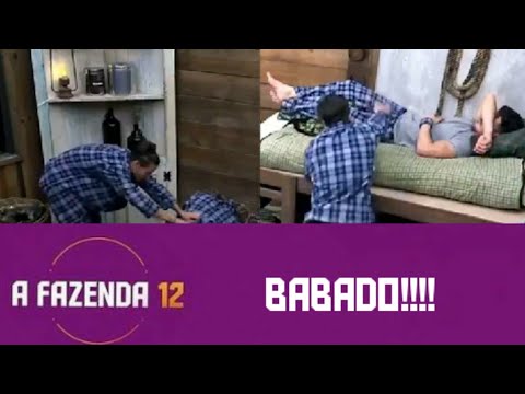 A fazenda 12 -Mc Biel abre a bunda de Cartoloco em rede nacional
