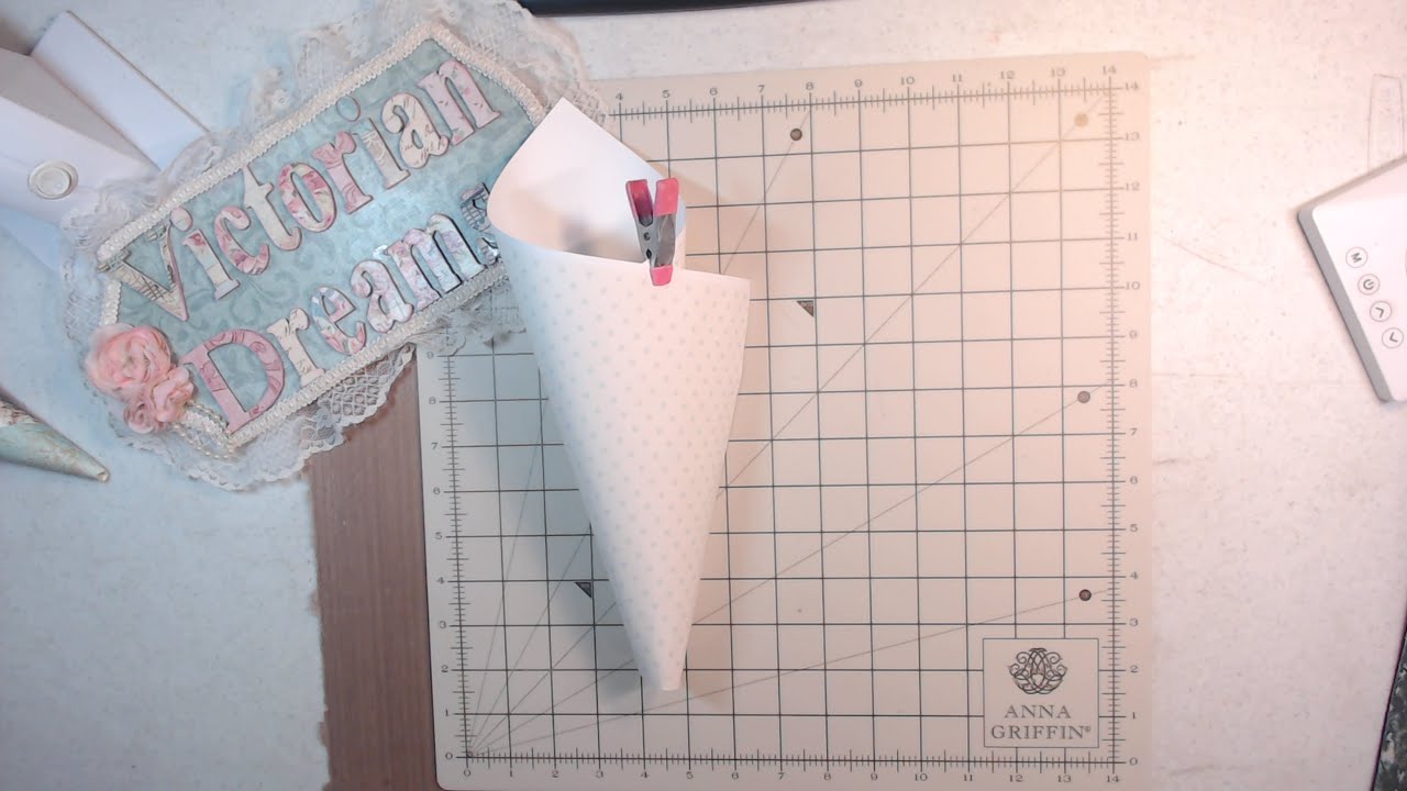 How to make a paper Tussie Mussie Tutorial #gluegunchronicles # ...