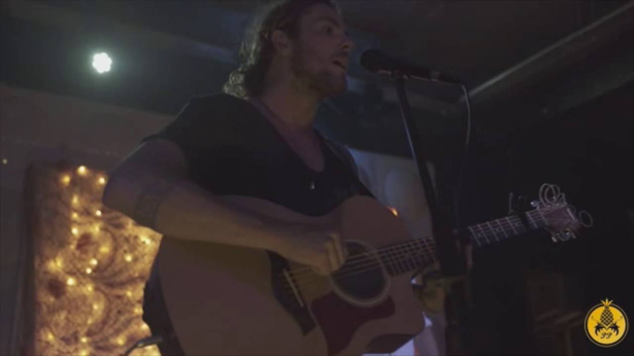 Sean Koch live at the Manila bar - YouTube