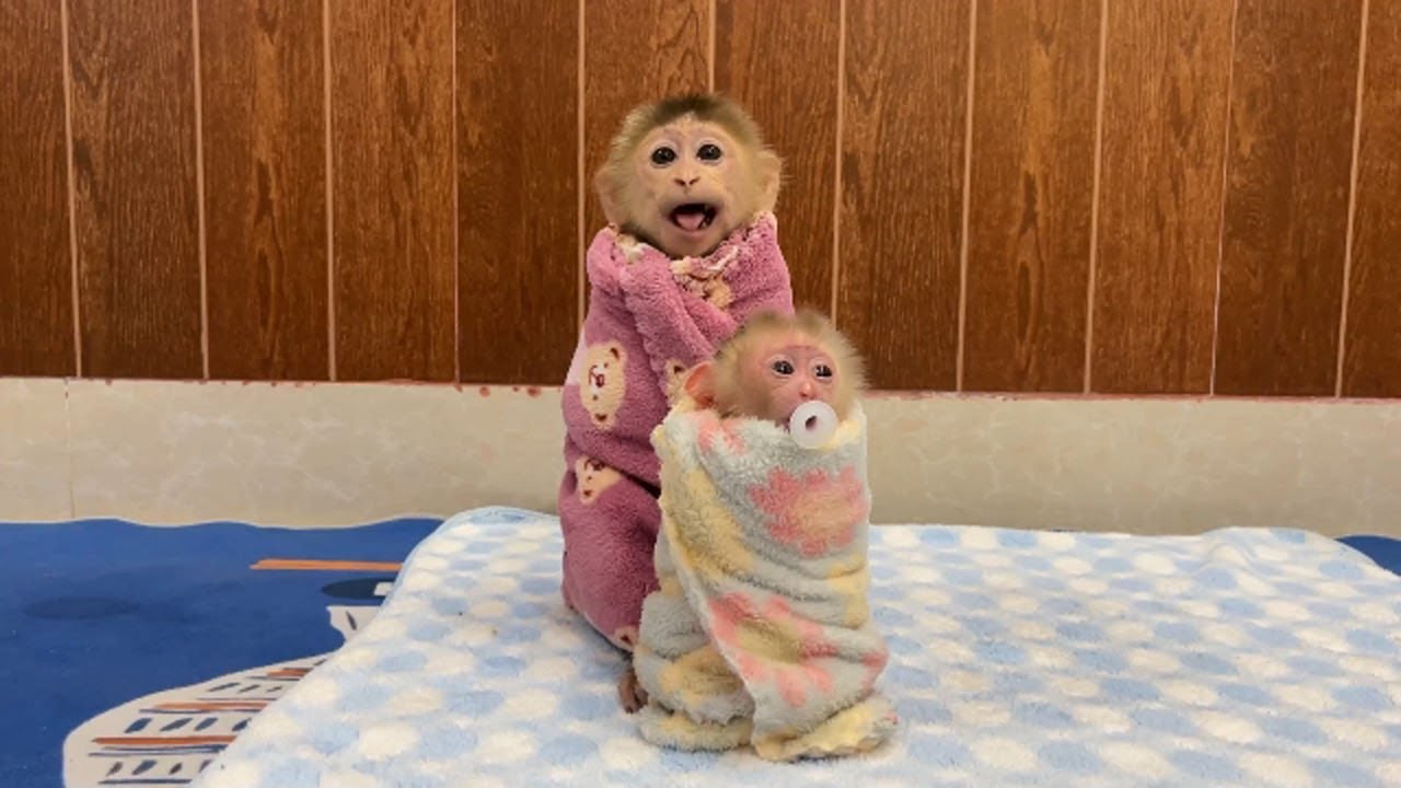 Cool Bath..Mom Wrap TanTan & A Tong In Warm Towel - YouTube