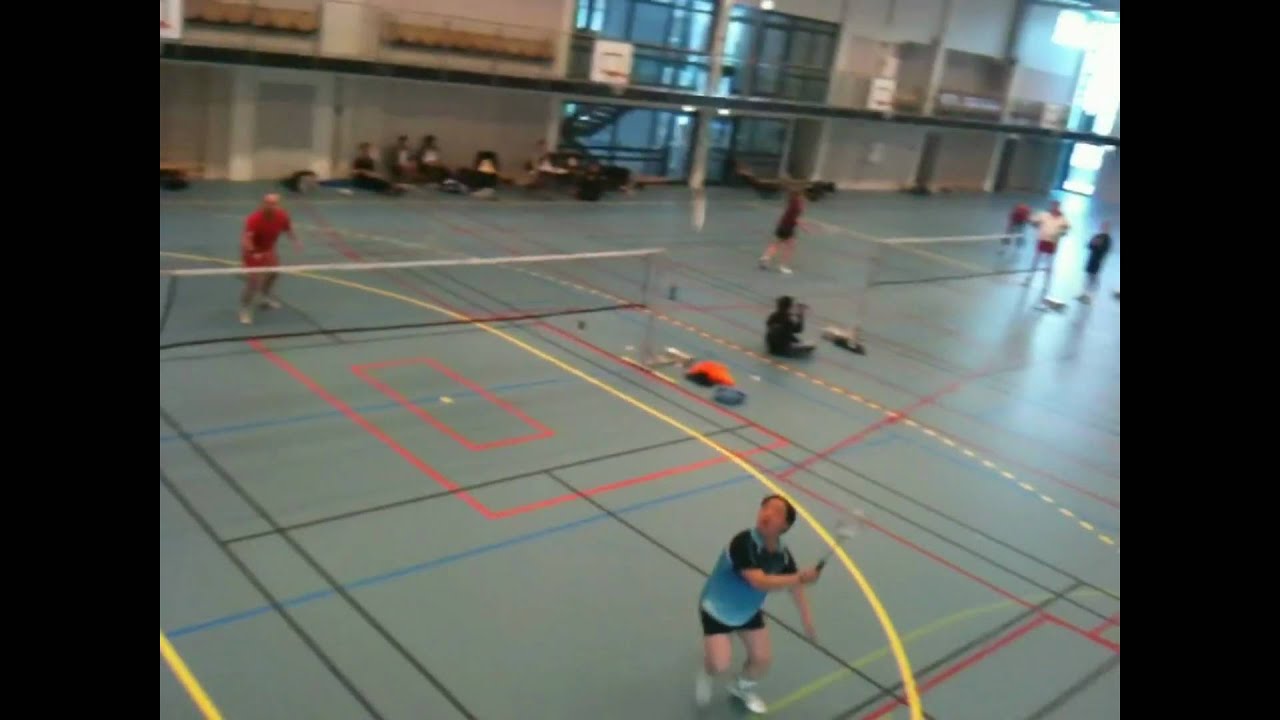 Ullevål Badminton Klubb- OSI 3. Single Eivind 14-Feb-2010 - YouTube