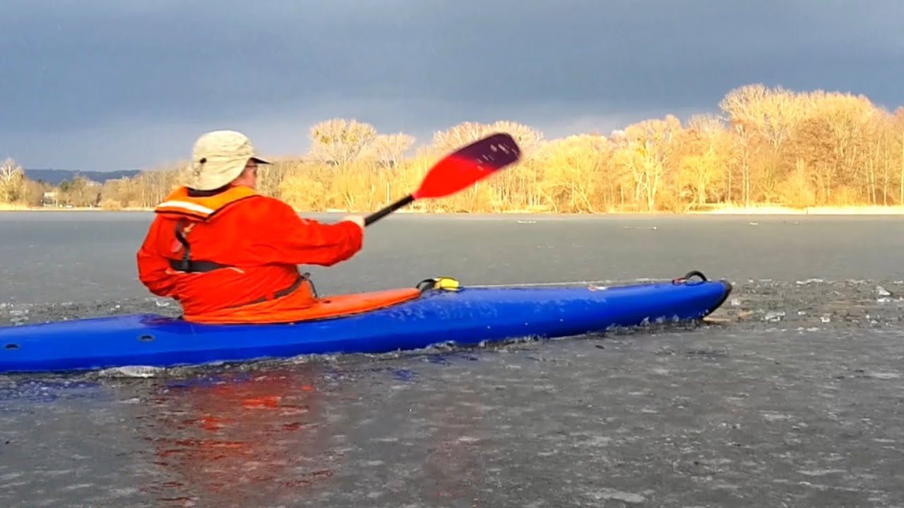 Kajak-Saisonstart auf Göttinger Kiessee, Eis-Paddeln. - YouTube