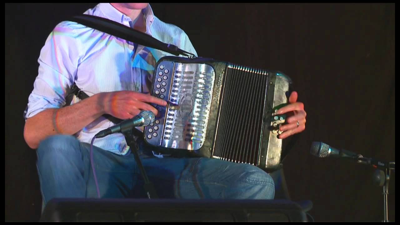 Traditional Irish Music from LiveTrad.com: Téada in Concert 3 - YouTube