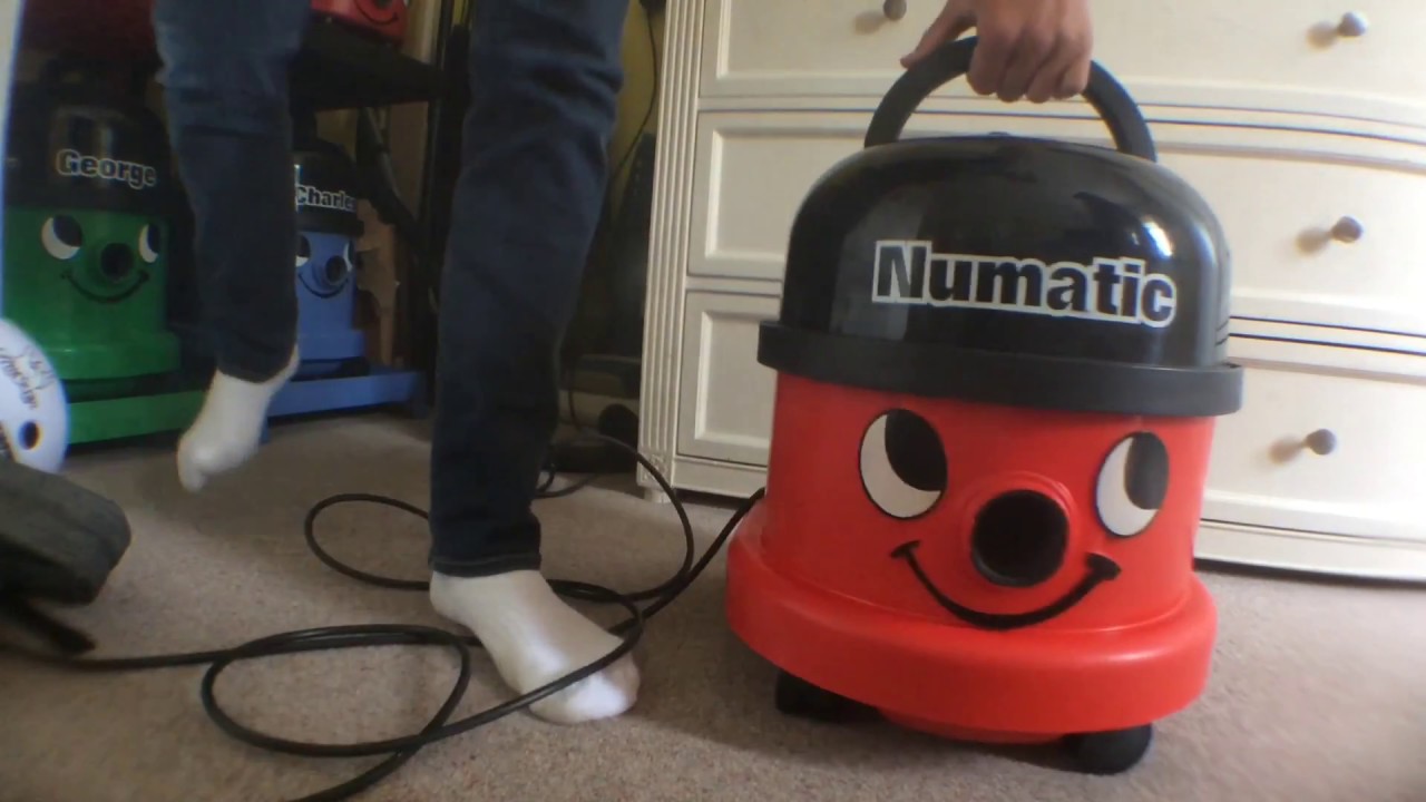 Numatic NRV200-C2 vacuum cleaner - YouTube