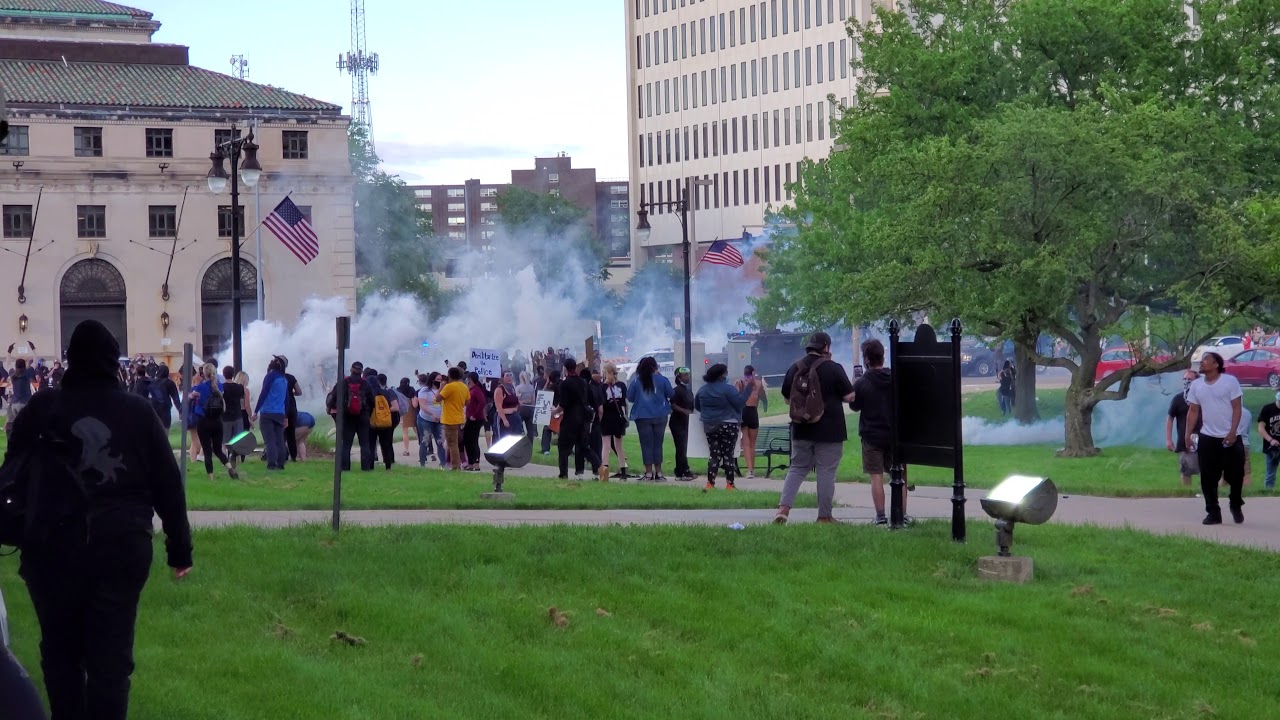 Tear gas during protest in Toledo, Ohio for George Floyd and other ...