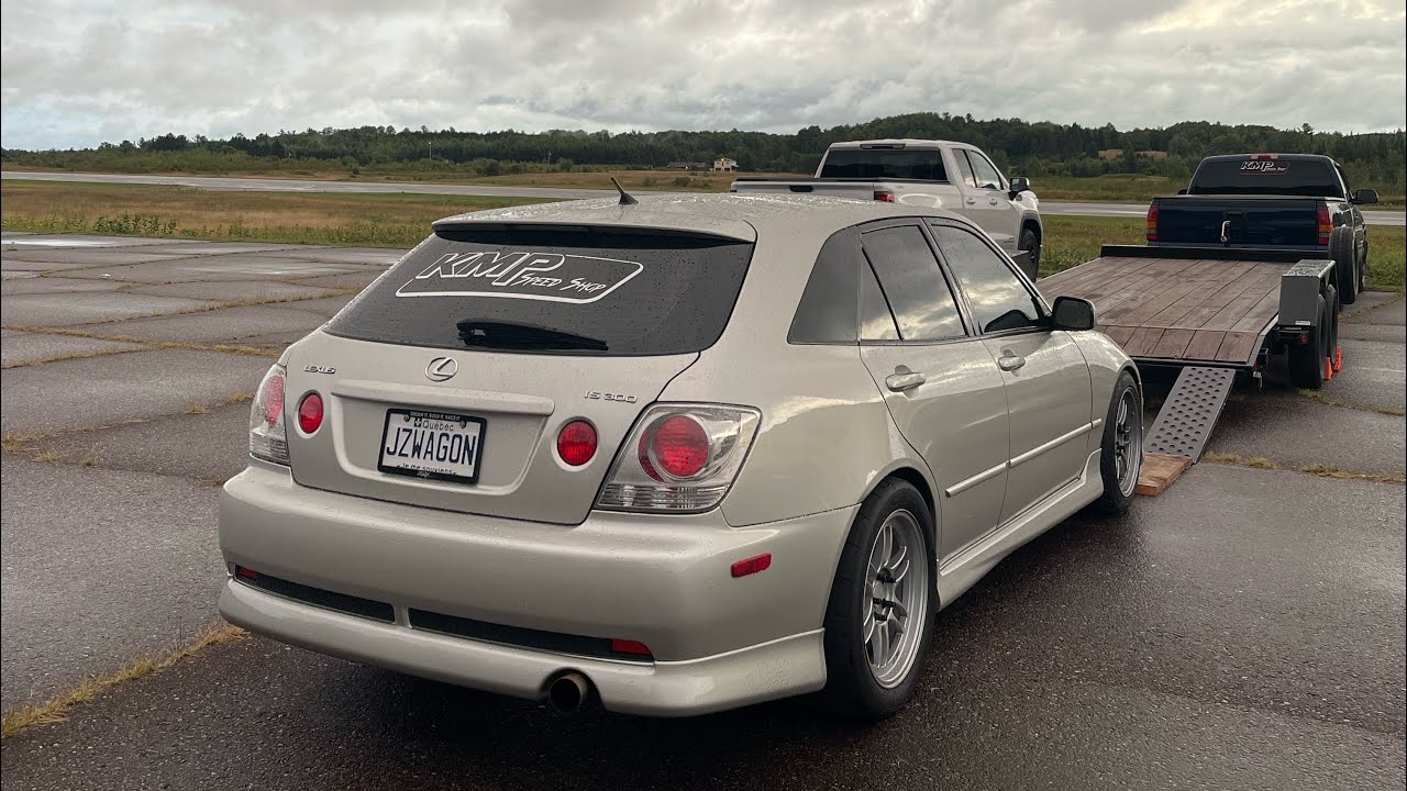 The 2jz wagon wins 1/2 mile against a R35 gtr - YouTube