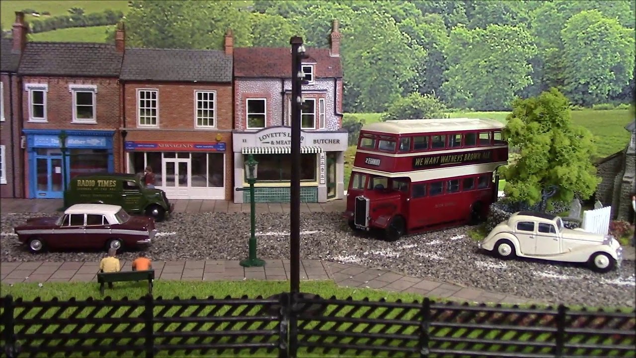 The Town Scene on the Model Railway - YouTube