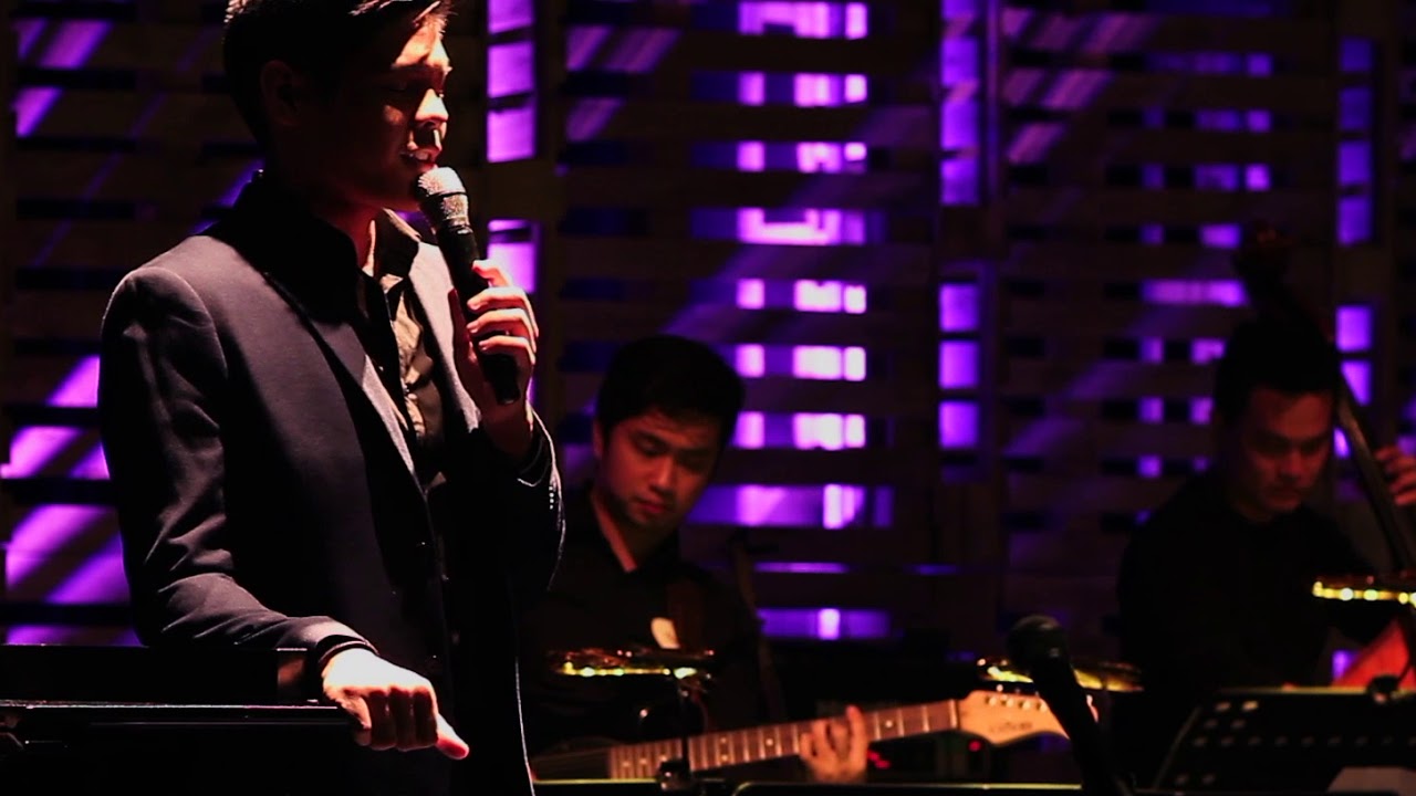 Arman Ferrer - Something Good (from The Sound of Music) Live at Stages ...