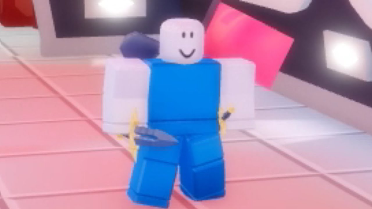 TRYING OUT THE FLAMETHROWER IN ROBLOX FLAG WARS - YouTube