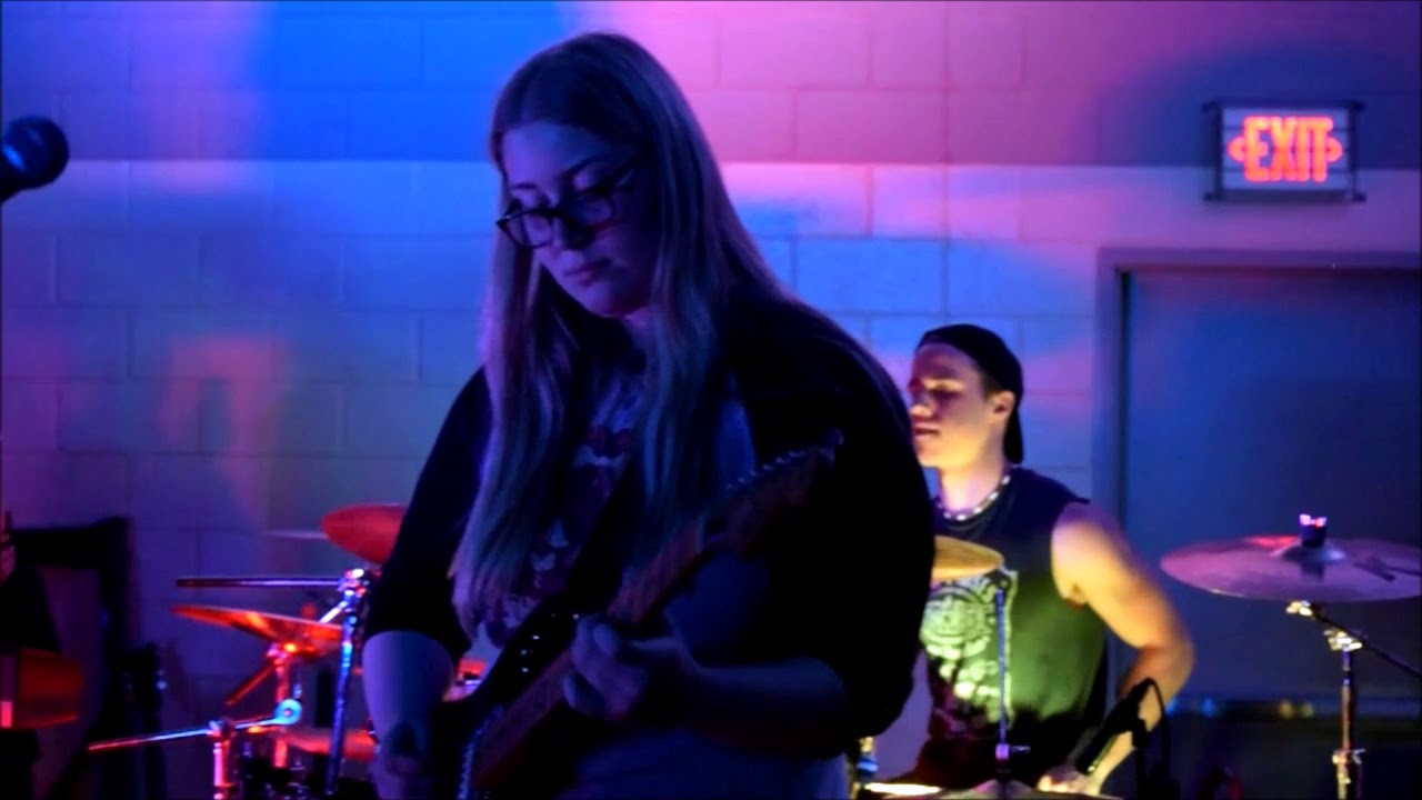 Odyssey performs "Jump" - YouTube