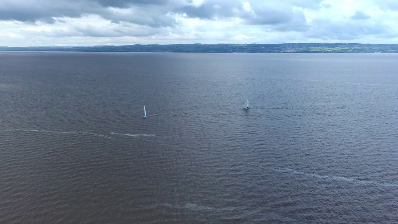 Sailing boats on the Dee Estuary, Thurstaston - Hubsan Zino - YouTube