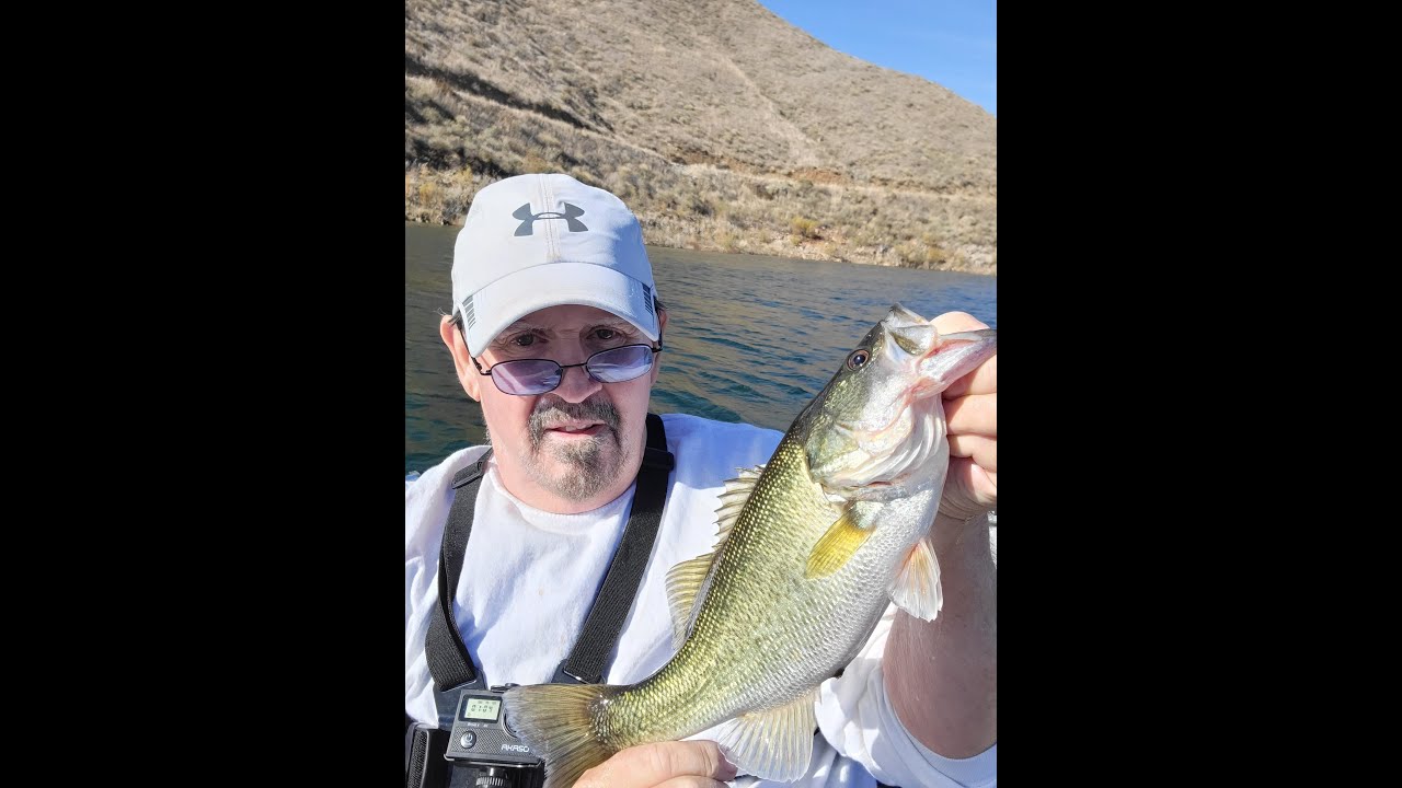 Diamond Valley Lake EP 10 /Late Fall Bass Fishing / Stripers and ...